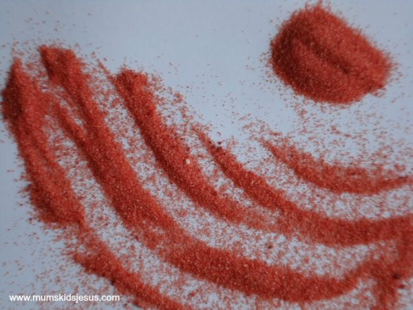How to make Glitter Salt - Mums Kids Jesus
